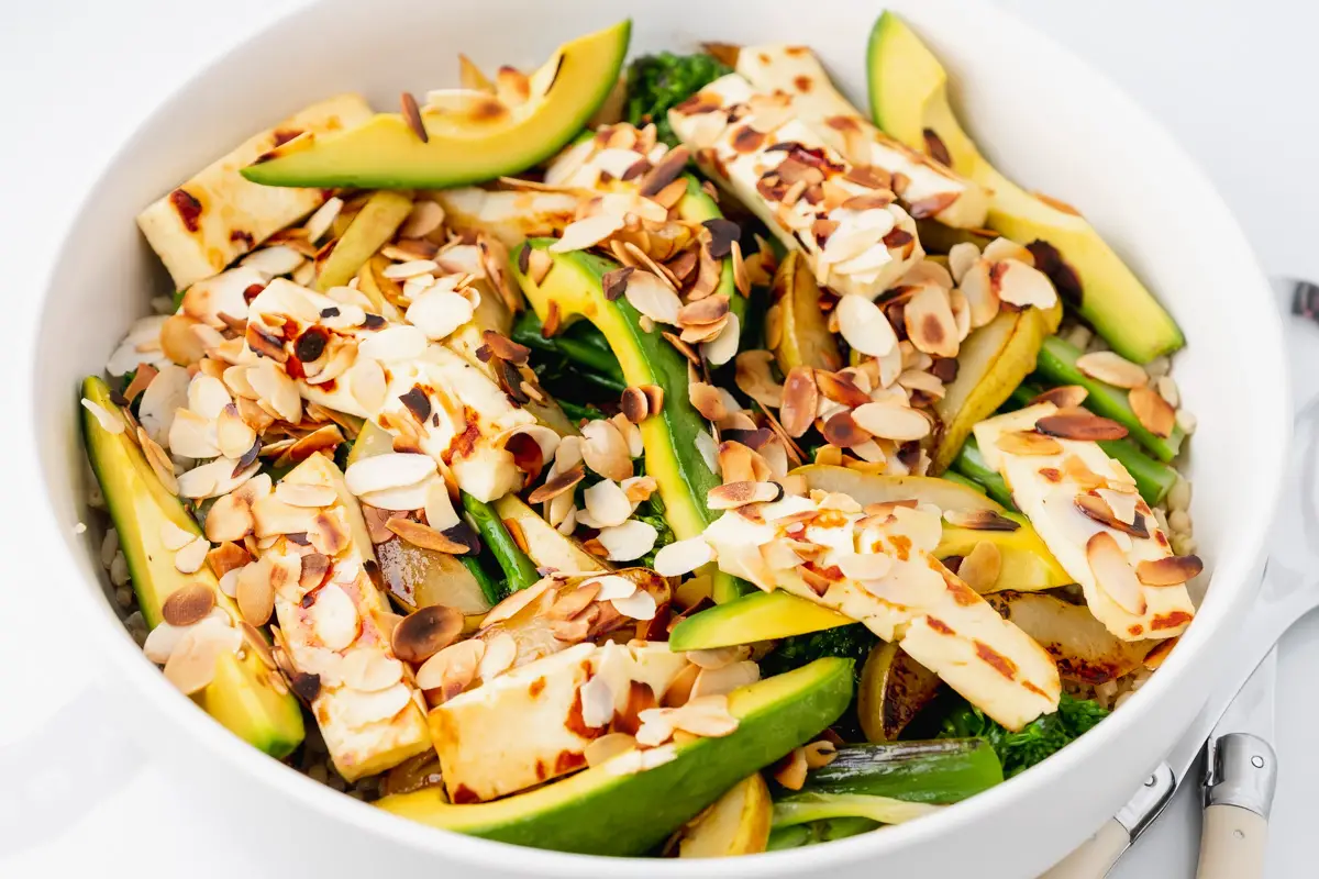 Halloumi Salad with Honey and Pears - The Dinner App